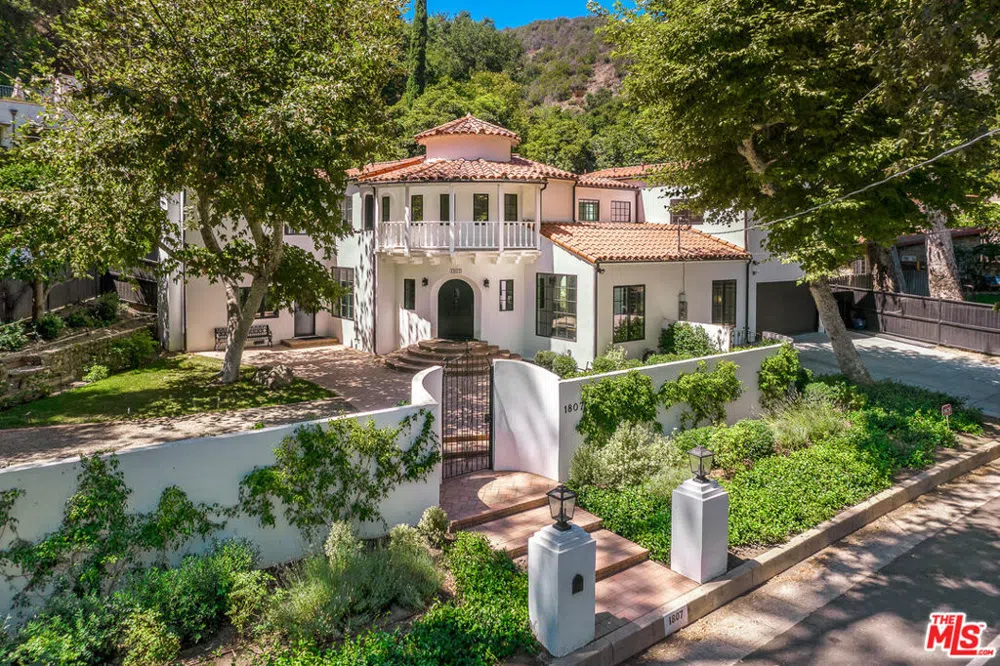 1807 Benedict Canyon Drive Beverly Hills, CA 90210